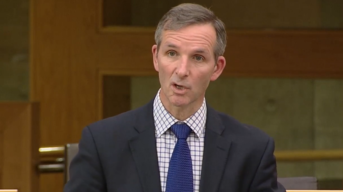 McArthur highlights the island dimension to the crisis in NHS dentistry ...